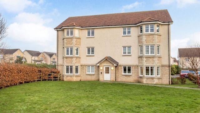 Tranent | Towns of East Lothian | Garden Stirling Burnet